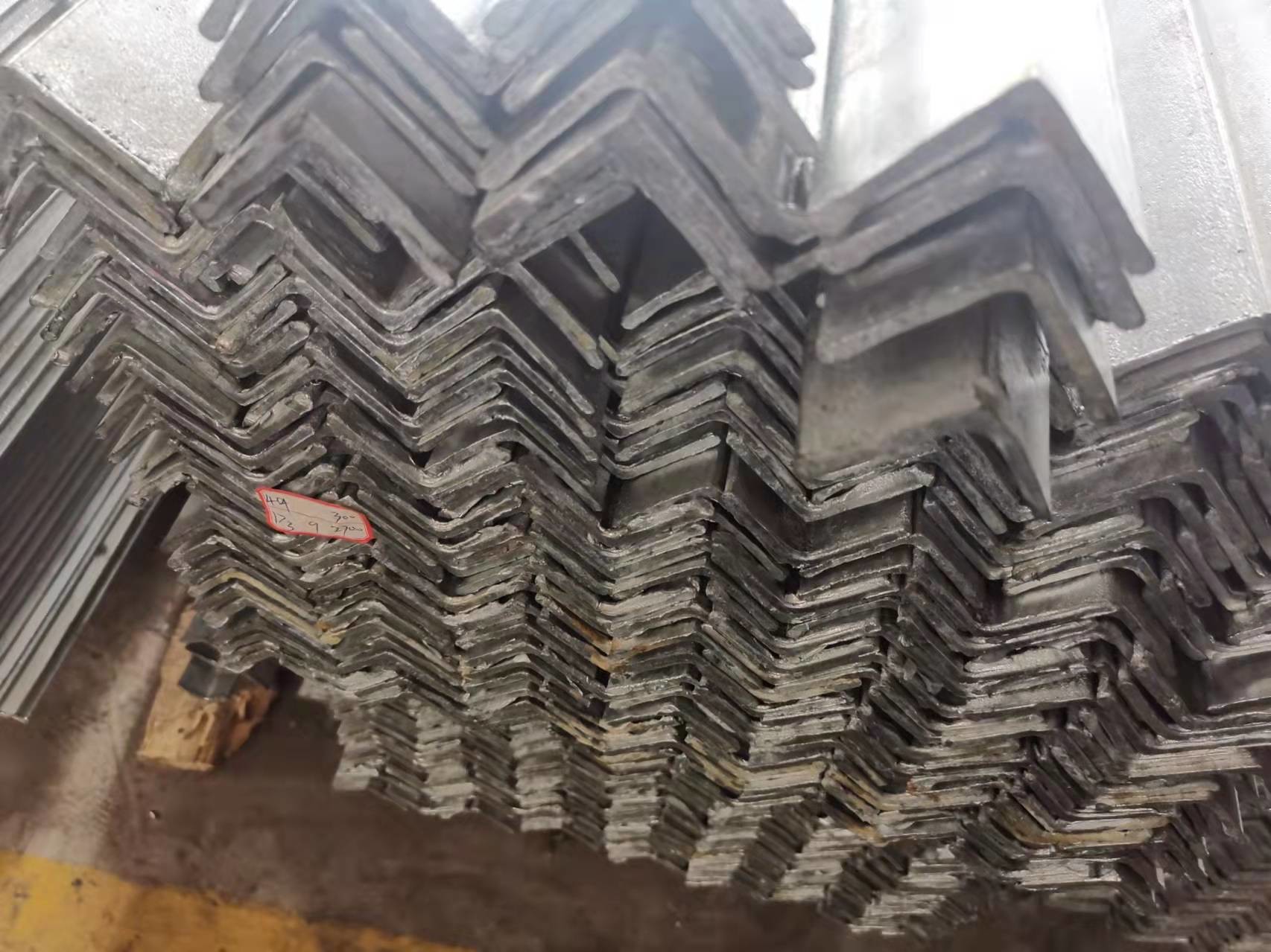 Angolo dell'uguale dell'acciaio galvanizzato sezioni dell'acciaio per ...
